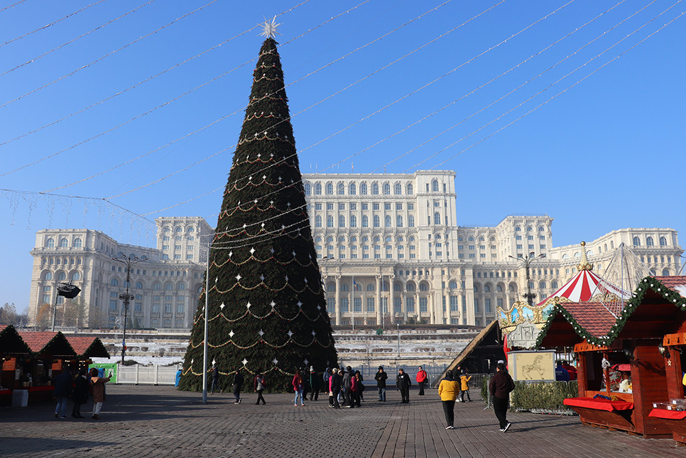 Exploring Bucharest: City Travel Guide - Sparkles and Shoes