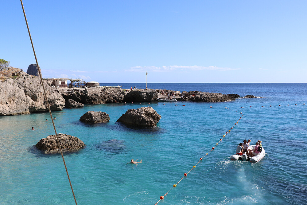 Our Capri Boat Trip in Italy | Sparkles and Shoes Travel Blog