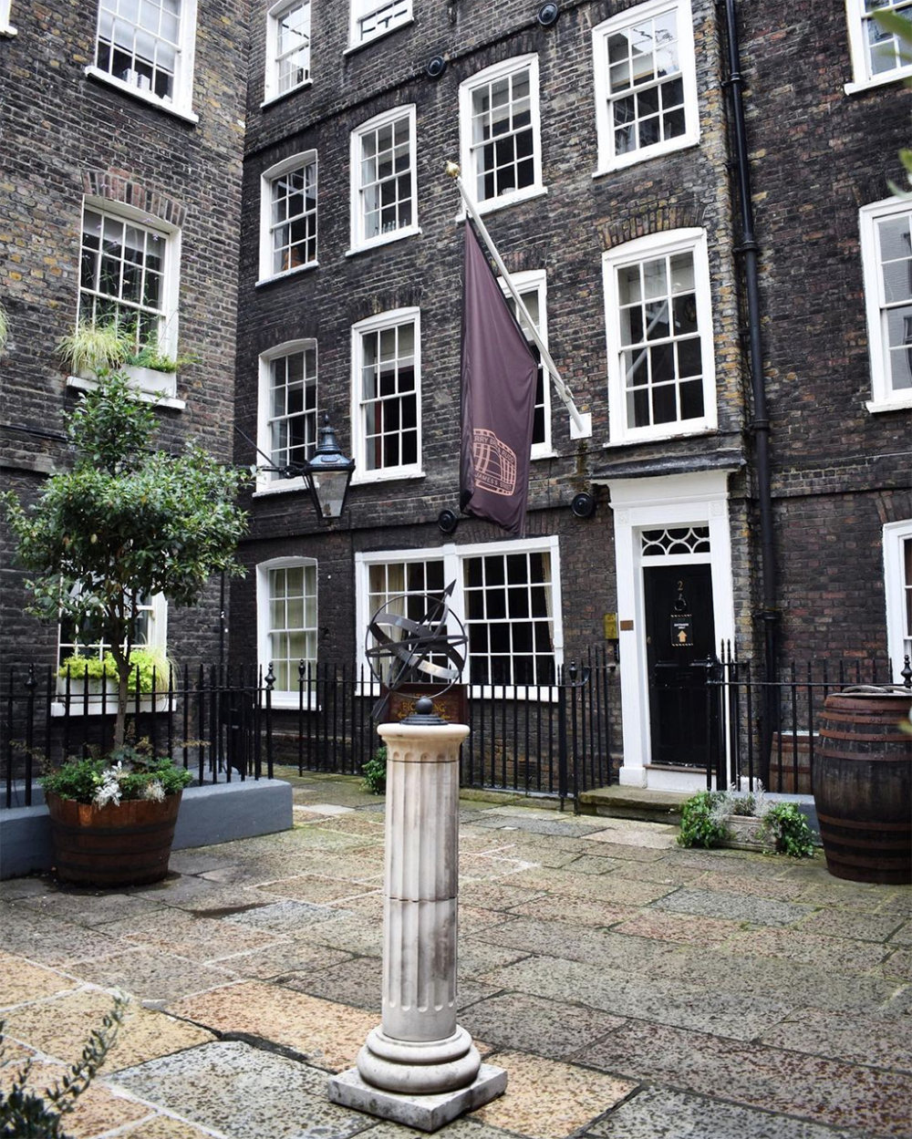 Hidden Gems in London - Sparkles and Shoes Travel Blog